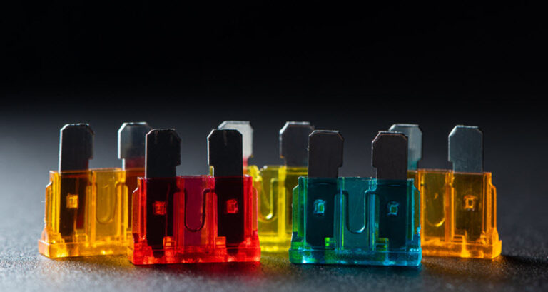 Spotting Signs of Mercedes Aluminum Fuse Failure